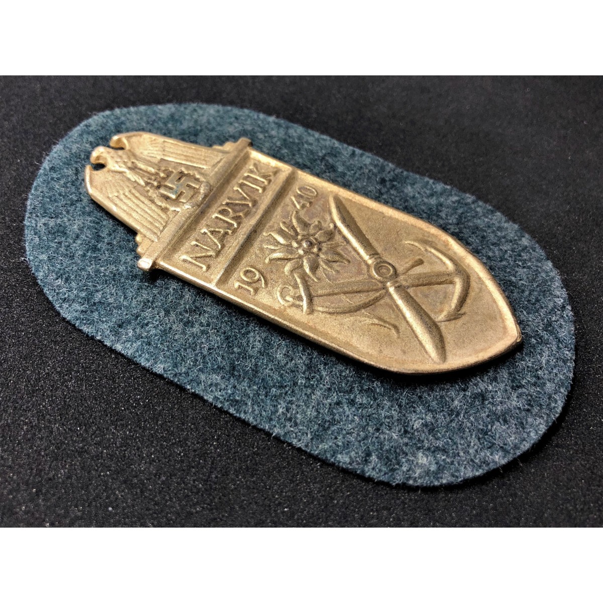 "Narvik 1940" Battle Shield (Gold) - War Militaria