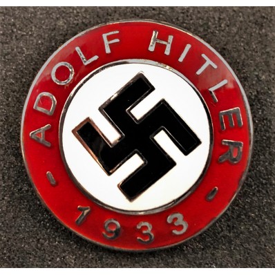 Badge Adolf Hitler 1933 - War Militaria