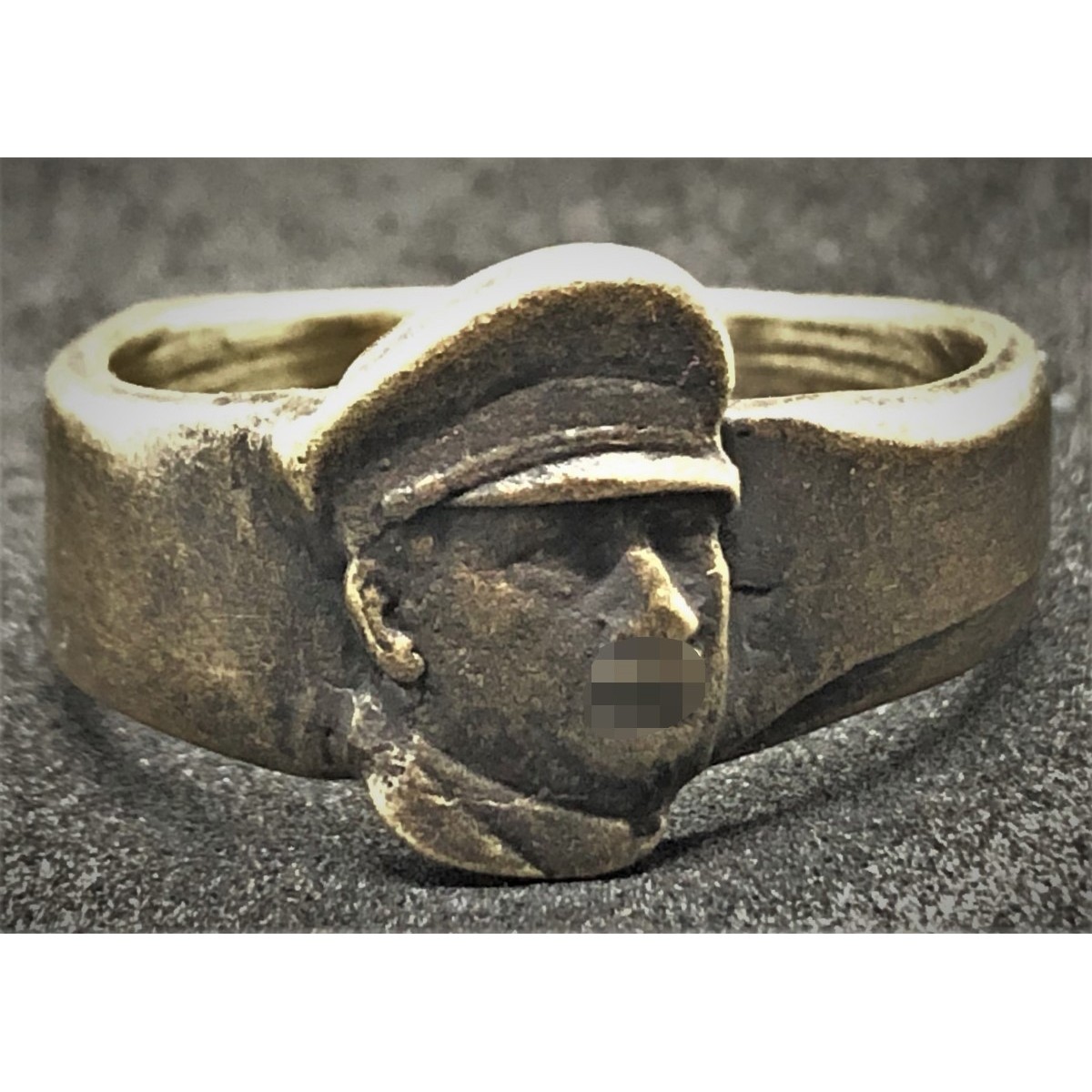 Ring - Adolf Hitler (22mm) - War Militaria