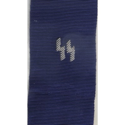 GN37 - War Militaria