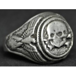 Repro rings ww2. Wide selection of Totenkopfring, SS rings. - War Militaria