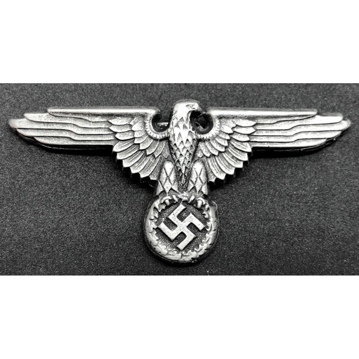 Repro SS eagle hat badge ww2 for reenactment.